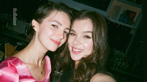 Ella Hunt And Hailee Steinfeld Rcelebs