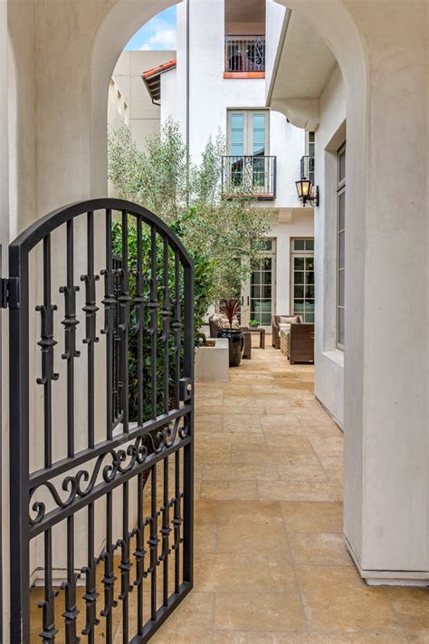 Enclave At Century Woods Traditional Entry Los Angeles By P2