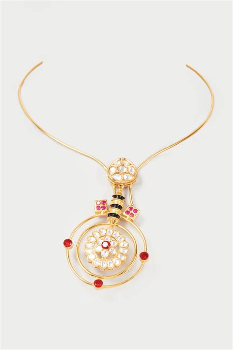 Gold Finish Kundan Polki Pendant Necklace By Rohita And Deepa At Pernias Pop Up Shop 2025