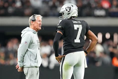 Players Who Wont Return To The Las Vegas Raiders Offense In 2026