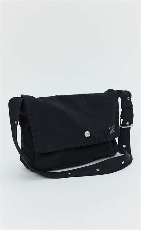 Postman Bag Black Canvas Mfpen