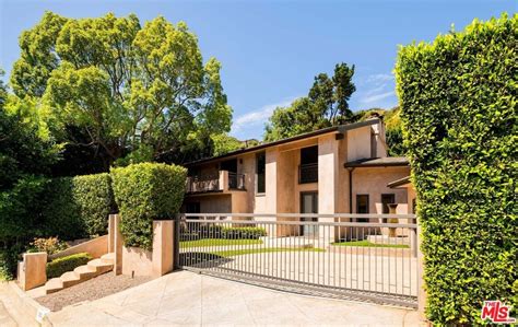 9402 Beverly Crest Dr Beverly Hills Ca 90210 ®