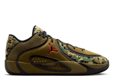 This New Jordan Tatum 4 Mixes Pink Suede Mesh And Patent Leather