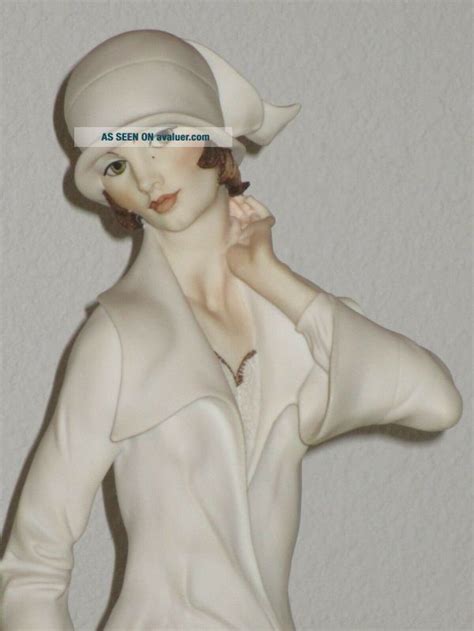 Giuseppe Armani Florence Figurine Lady Wearing A Hat With Umbrella Pre