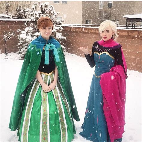 Elsa And Anna Frozen Sisters Elsa Cosplay Frozen Cosplay
