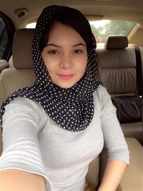 koleksi awek tudung² on X | Beautiful hijab, Muslim women, Beautiful women pictures