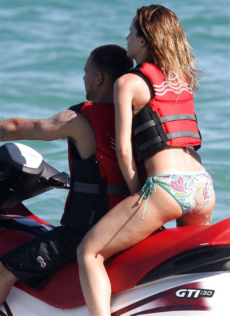 The Oh So Fuckable Mena Suvari Porn Pictures Xxx Photos Sex Images 213599 Pictoa