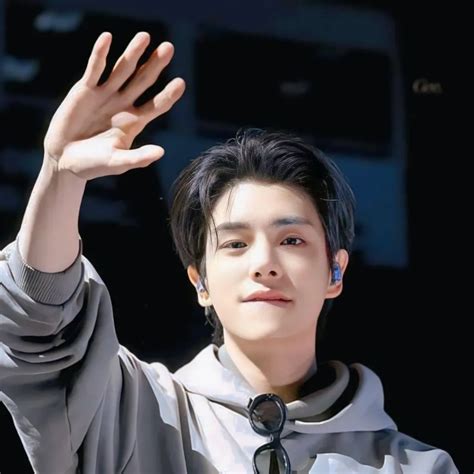 Chat With Sim Jae Yun Text Or Voice Enjoy Ai Chat Free And Safe