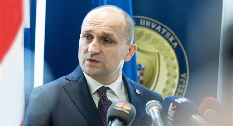 Ivan Anušić Dosta Je Bilo