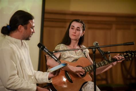 „poezie și Creație” 160 Iulia și Daniel Munteanu și Loreta Popa