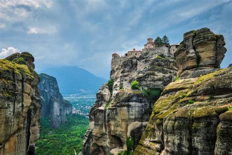 Visit Meteora Monasteries First Class Private Tour