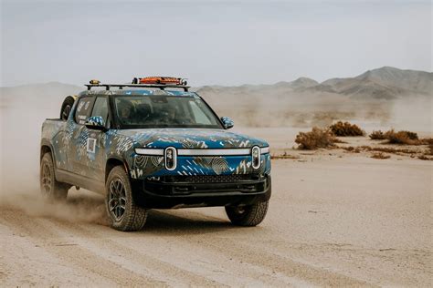 Heres The Rivian R1t Electric Pickup Truck In Action Off Road Cnet
