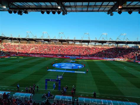 Świąteczny Prezent Stali W Sercu Łodzi Watch Ekstraklasa