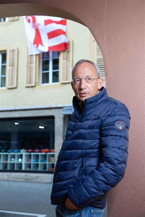 La Suisse Autrement Daniel De Roulet Trace Un Autre Récit National