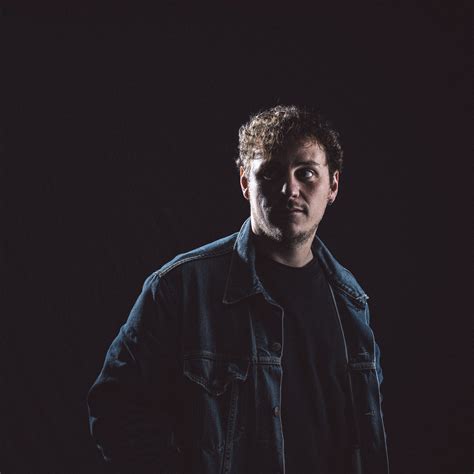 Diego Sánchez Distribution With Glasses