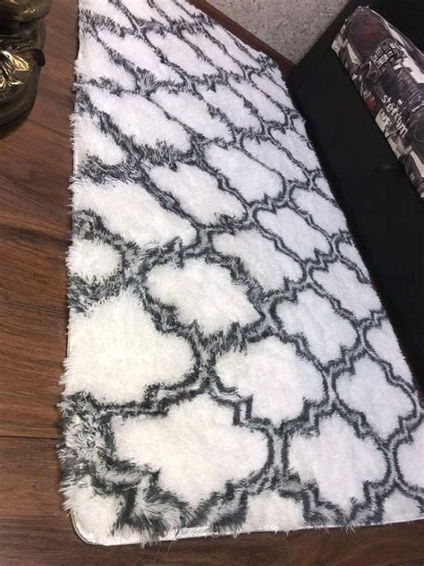 Приліжковий коврик травка — ціна 850 грн у каталозі Килими Купити