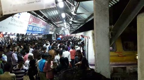Mumbai Local Train Rush Dadar To Dombivli Youtube