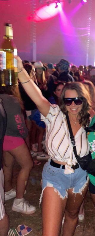 Ellie Taylor Blondellie Elliejanetaylor Nude Onlyfans Nudostar Tv