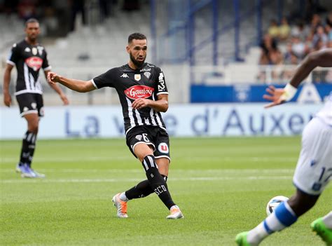 Nabil Bentaleb Regrets How He Left Tottenham Back In 2017