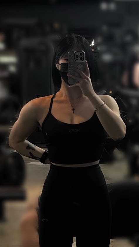 허유진 許愉珍 🇰🇷 건강해짐 오산대역점 트레이너 Iam00zzini • Instagram Photos And Videos