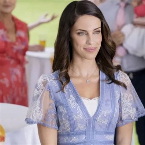 Jessica Lowndes Hallmark Movies Merry Matrimony Star Jessica Lowndes