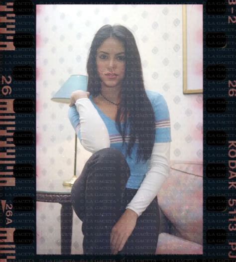 Recuerdos Fotográficos 1996 La Visita De Shakira A La Gaceta