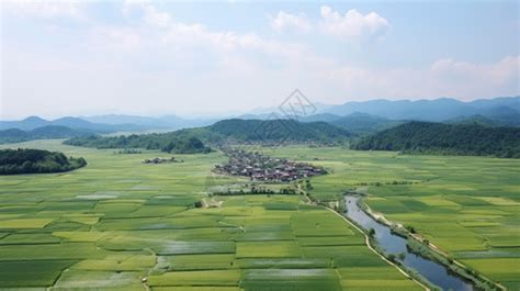 航拍的农村田地高清图片下载 正版图片600673583 摄图网