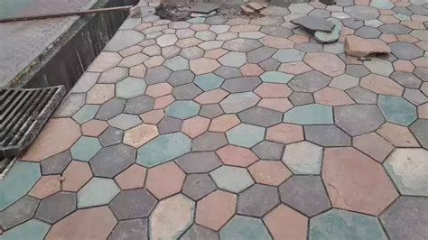 اجرای سنگ لاشه برشی چکشی مالون چکشی کباب پز آبنما باربکیو آتشکده کف