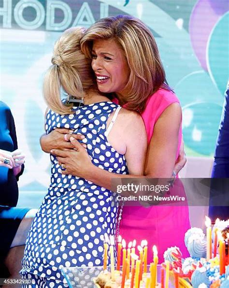 Today Shows Hoda Kotb Photos And Premium High Res Pictures Getty Images