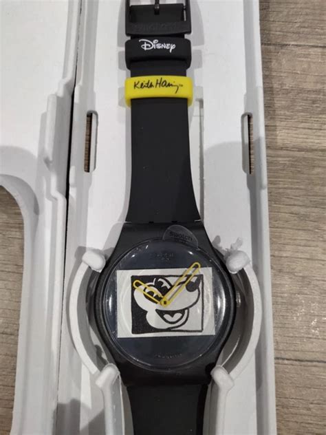 Swatch X Keith Haring X Disney Mickey Mouse Watch Blanc Sur Noir £57