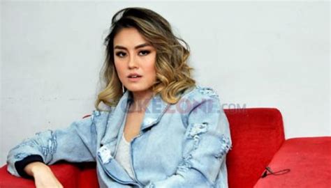 Agnez Mo Skakmat Haters Soal Honor Manggung Di Dubai Nama Grup No Na