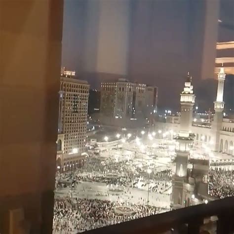 کلا ک ٹاورمیں دسویں منزل پر نماز مغرب ادا کی اوراوپر۔سےحرم کی زیارت