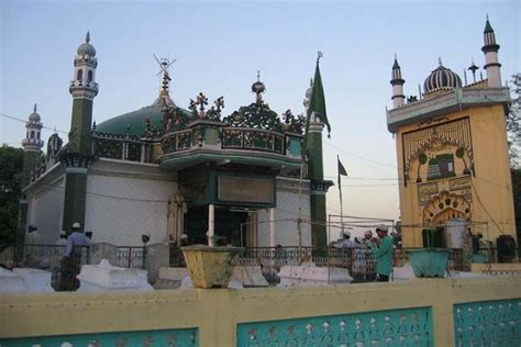 Karamaat E Syed Makhdoom Ashraf Jahangir Simnani