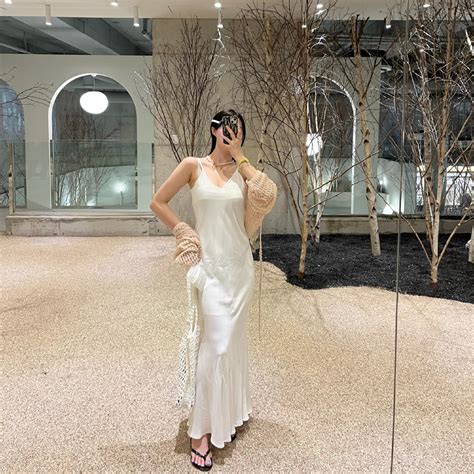 엘르 뷔스티에 실크 새틴 슬립 나시 롱원피스