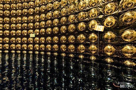 Super Kamiokande The Neutrino Detector Offbeat Japan