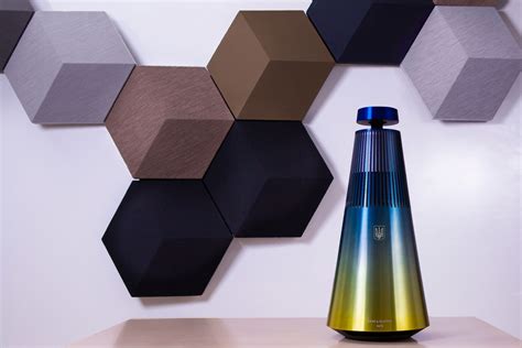 Мрія меломана колонка Bang And Olufsen у кольорах українського прапора