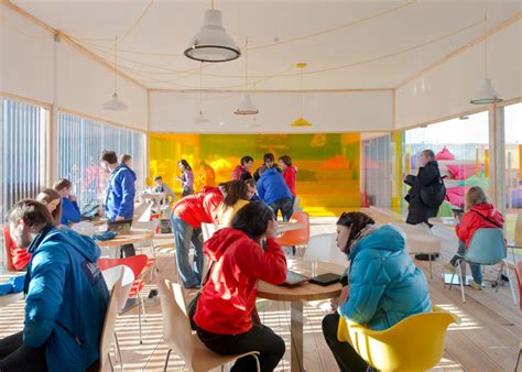 Microsoft Pavilion Takes Its Cues From The Windows 8 Interface