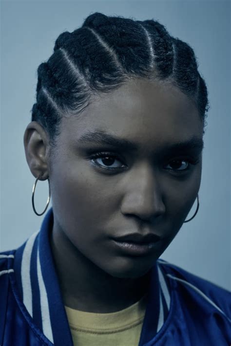 Jules Latimer About Entertainmentie