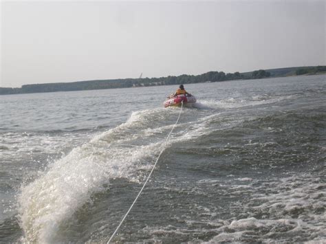 Obiective Turistice Calarasi Cetatea Pacuiul Lui Soare Si Distractie Nautica Pe Bratul Borcea