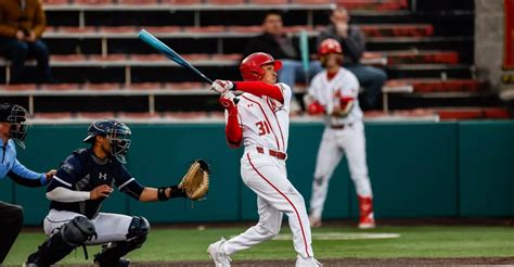 Maryland Baseball Routs Mount St Marys 14 3 In Home Opener