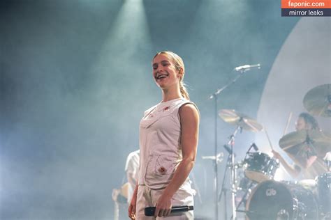 Pommelien Thijs Aka Pommelienthijs Nude Leaks Onlyfans Photo Faponic