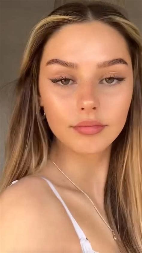 Sofia Schneiders Instagram Twitter And Facebook On Idcrawl