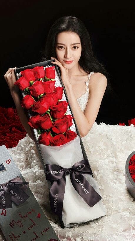 Dilireba Updates Weibo As Dilireba 迪丽热巴 International