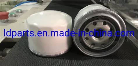Auto Parts Oil Filter 2995811 For Cnh High Quality Auto Parts Oil