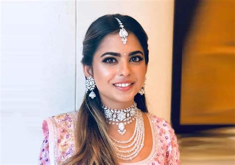 From Mukesh Ambani To Isha Ambani Education Qualifications Of Ambani