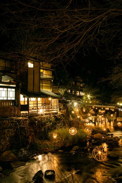 黒川温泉 湯あかり 黒川温泉で竹灯りと横丁グルメ 幻想的な冬の夜の温泉街散策！ 熊本県阿蘇郡南小国町 いこーよとりっぷ