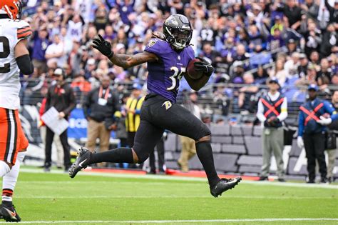 Return Of Gus Edwards Sparks Run Game For Ravens Team That Needed Win
