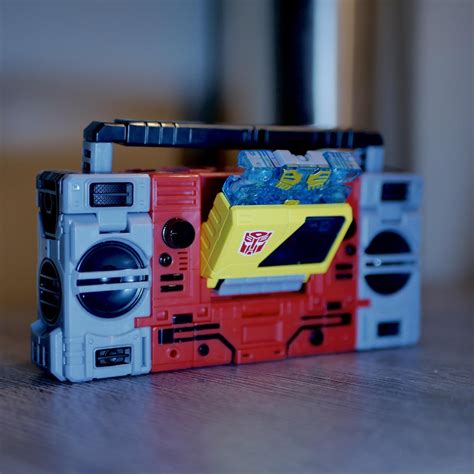 Blaster Rtransformers