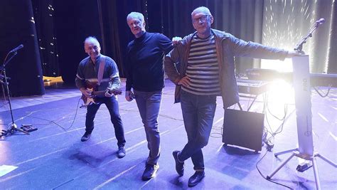 Legendinis Ansamblis „nerija” Tęsia Senas Geras šlagerių Tradicijas