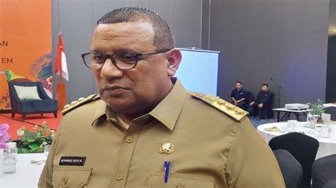 Penjabat Gubernur Papua Barat Daya Muhammad Musaad Saat Diwawancarai Antara Di Sorong Selasa